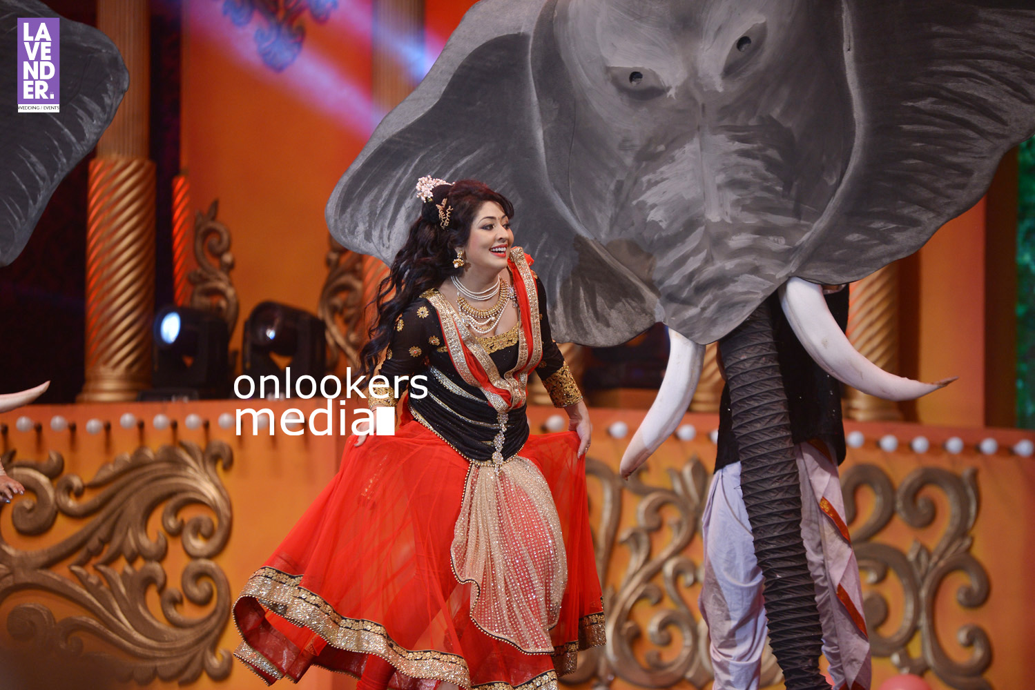 Navya Nair Dance Show at Asianet Film Award 2016 - onlookersmedia