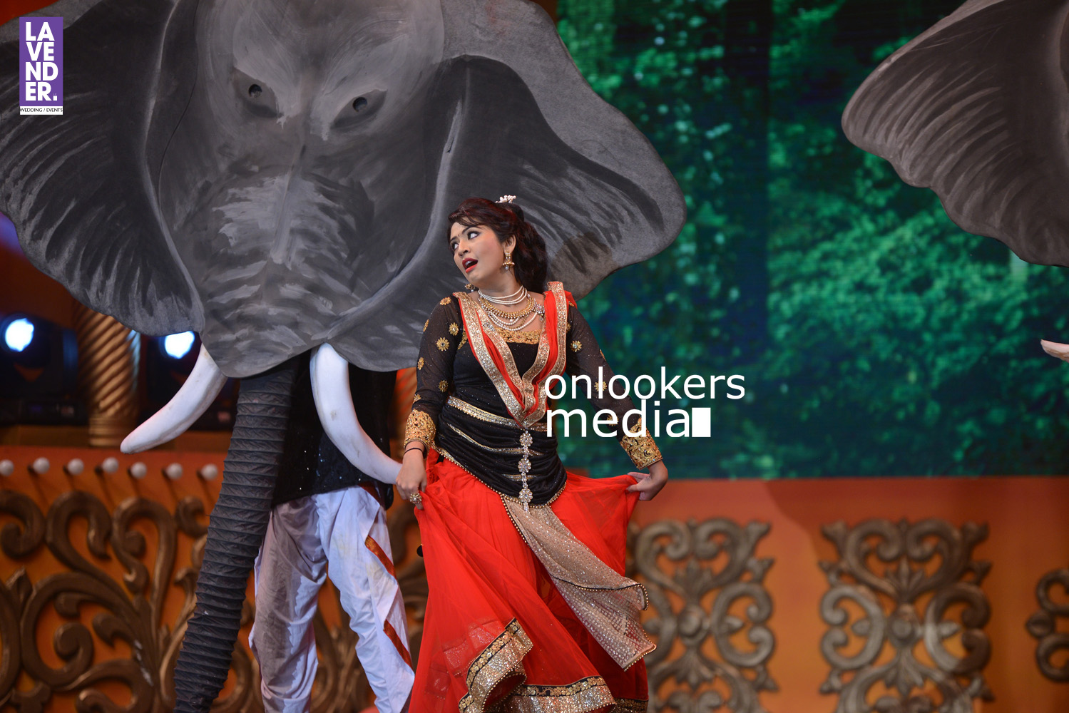 Navya Nair Dance Show at Asianet Film Award 2016 - onlookersmedia